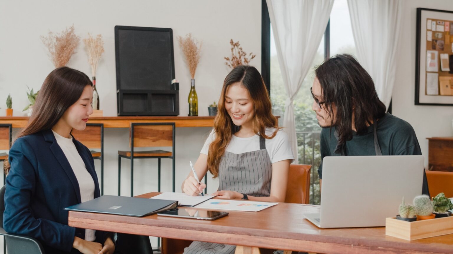 Marketing Automation adalah: Definisi, Cara Kerja, Benefit, dan Contoh Marketing Automation adalah: Definisi, Cara Kerja, Benefit, dan Contoh