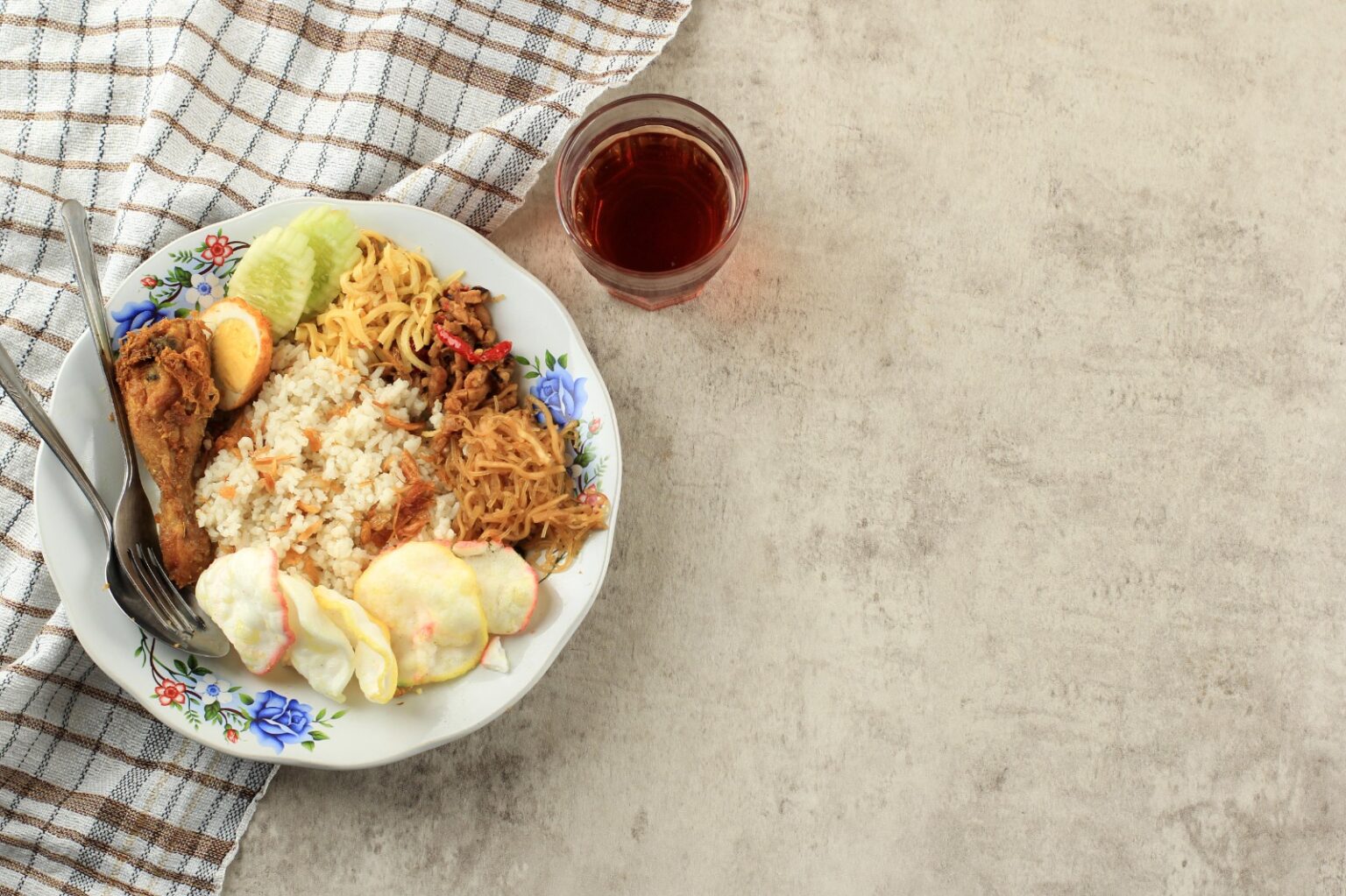 15 Ide Jualan Makanan Modal Kecil, Banyak Peminat dan Pasti Laku! 15 Ide Jualan Makanan Modal Kecil, Banyak Peminat dan Pasti Laku!